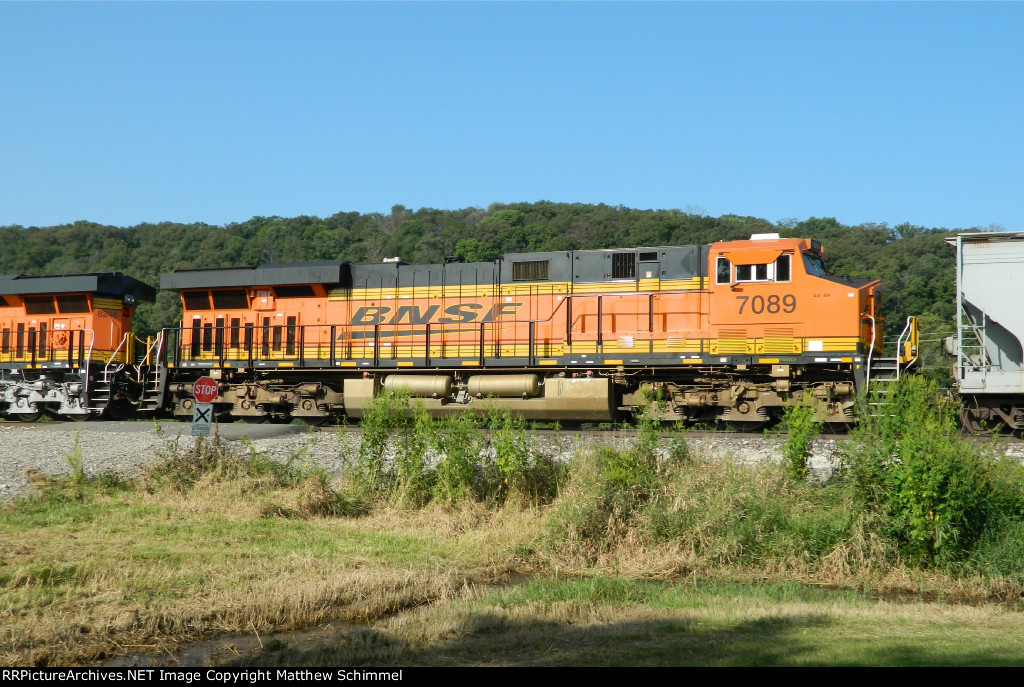 BNSF 7089